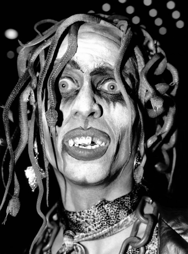 See more Wall Street photographs and read an interview with Charles.